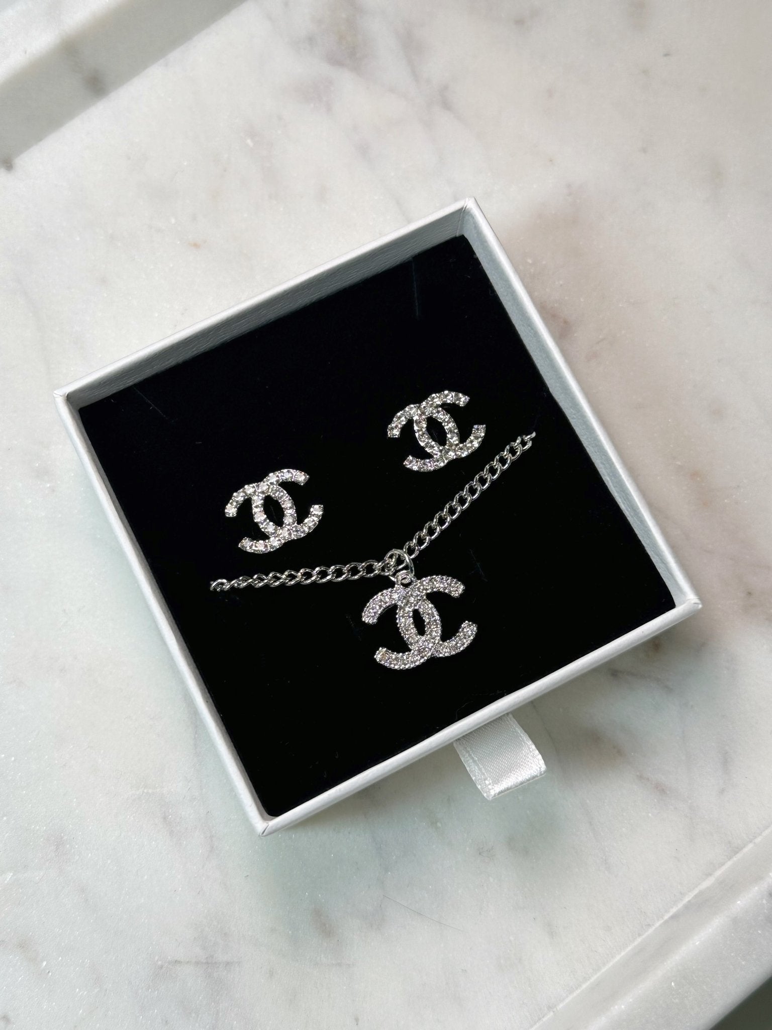 Necklaces – Icy Ville Shop